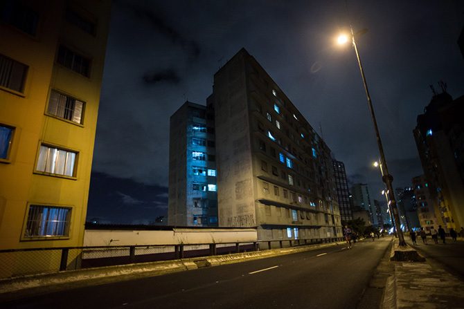 Ensaio fotográfico retrata as ruas de São Paulo durante a noite