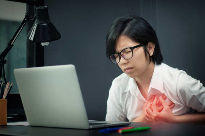 8 sinais de que você pode ter um infarto rapidamente