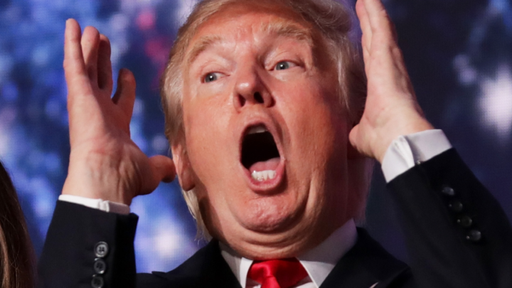 Donald Trump inspira sapatos em desfile na London Fashion Week