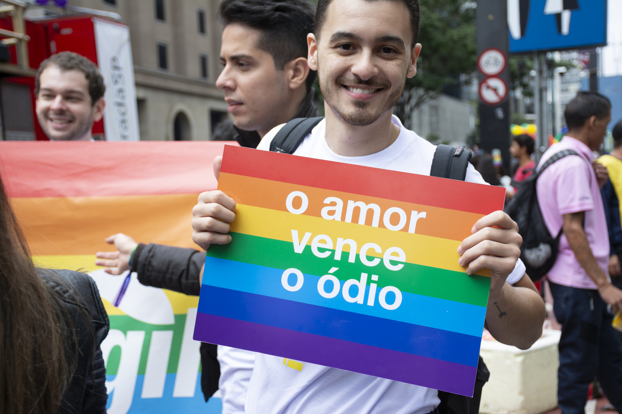BBB 22: Viny expõe agressão física por homofobia