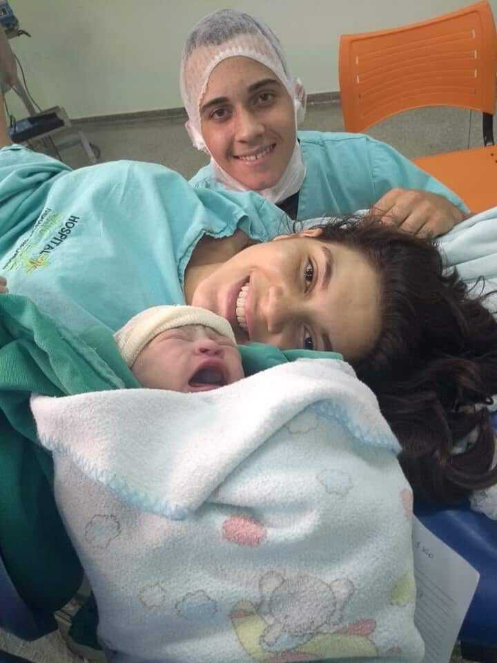 Pedido por cesárea é negado e mãe morre após parto normal