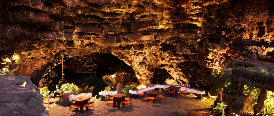 Espanha tem bar e restaurante dentro de lava vulcânica