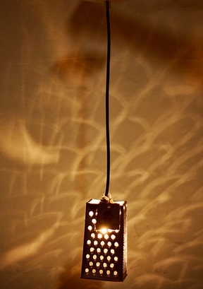 Reutilização inusitada: marca dá nova função para objetos usados