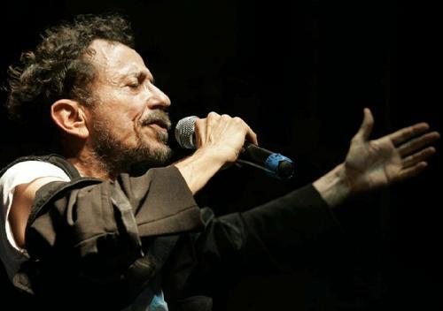 Tom Zé celebra três fases da sua carreira em show inédito