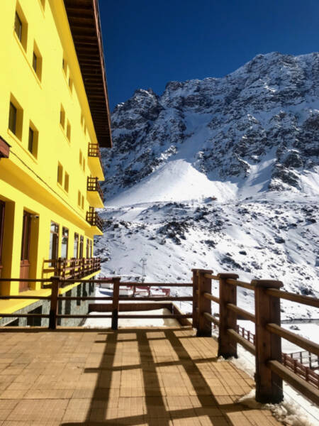 Um guia para curtir a temporada de neve em Portillo, no Chile