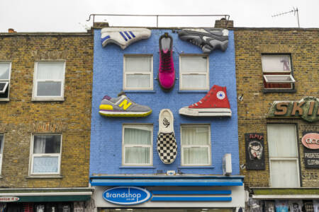 Nike, Vans, Adidas e mais: confira 8 outlets online com grandes marcas