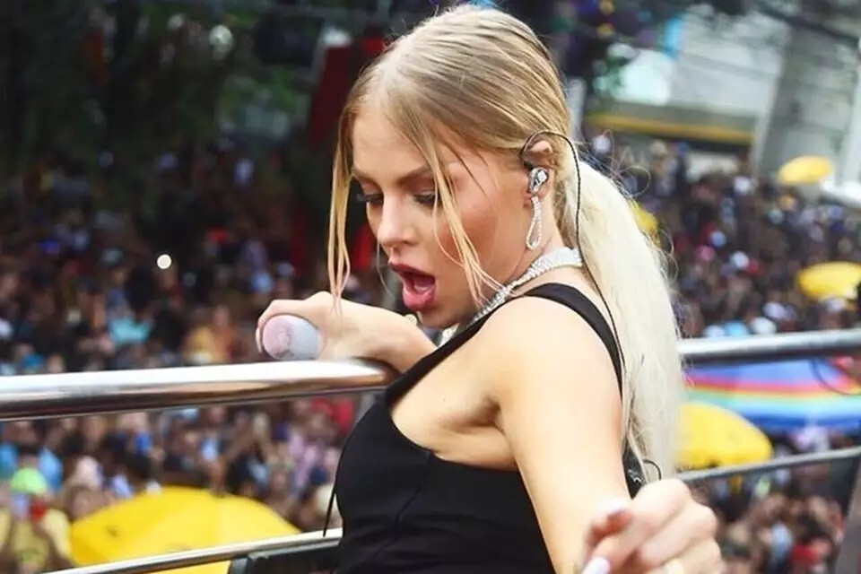 Luisa Sonza rebate críticas após foto do bumbum nas redes sociais