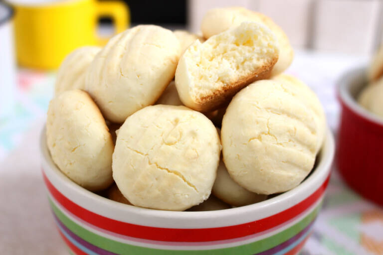 Biscoito de coco que derrete na boca pronto em 30 minutos