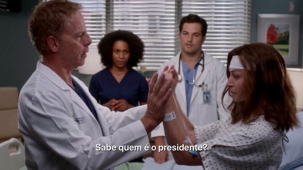 Web rebate com memes decreto de Bolsonaro que privatiza SUS