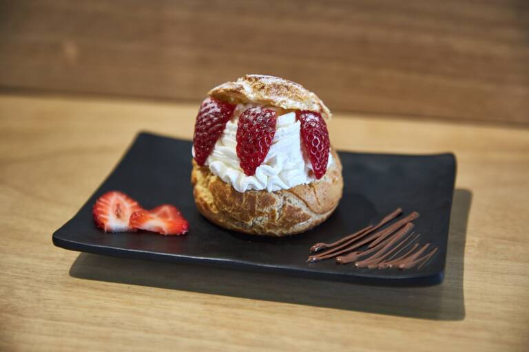 Muito além do sushi! Empório Koa Food Market serve várias delícias da ...