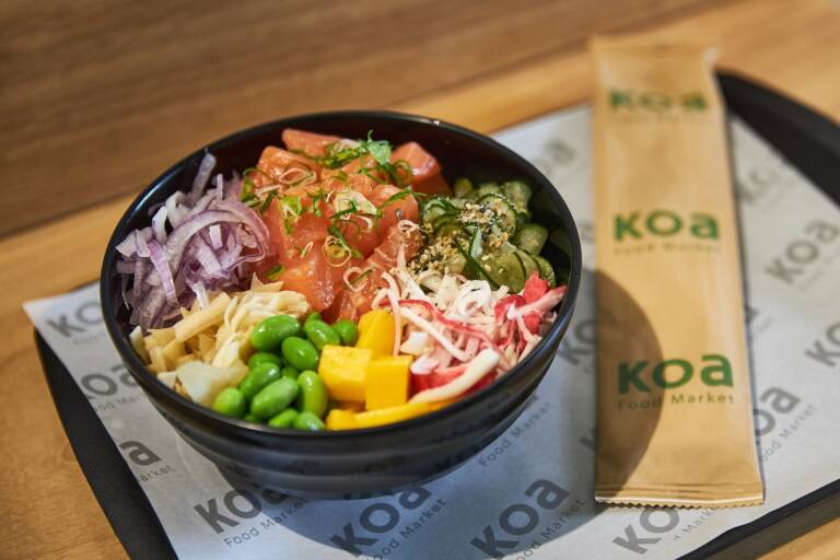 Muito além do sushi! Empório Koa Food Market serve várias delícias da ...