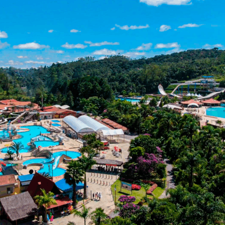 Magic City tem ingressos e diárias de hospedagem a R$ 0,01