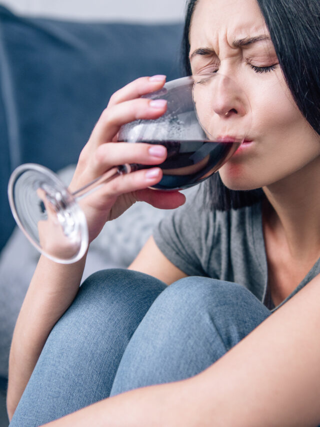 Você deve parar de beber álcool nesta idade - Catraca Livre