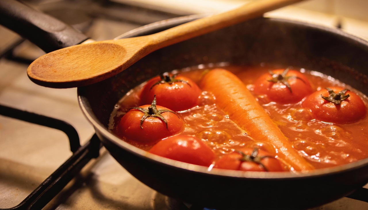 A receita do molho de tomate caseiro que tira a acidez de forma natural